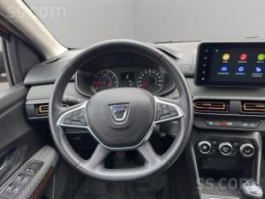 Orange Dacia Sandero 2022 in Riga, with an engine capacity of 1.00 L and mileage of 34 thousand km for 12295 €, photo 12 on AUTOMOTO.COM.LV