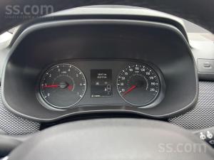 Orange Dacia Sandero 2022 in Riga, with an engine capacity of 1.00 L and mileage of 34 thousand km for 12295 €, photo 13 on AUTOMOTO.COM.LV