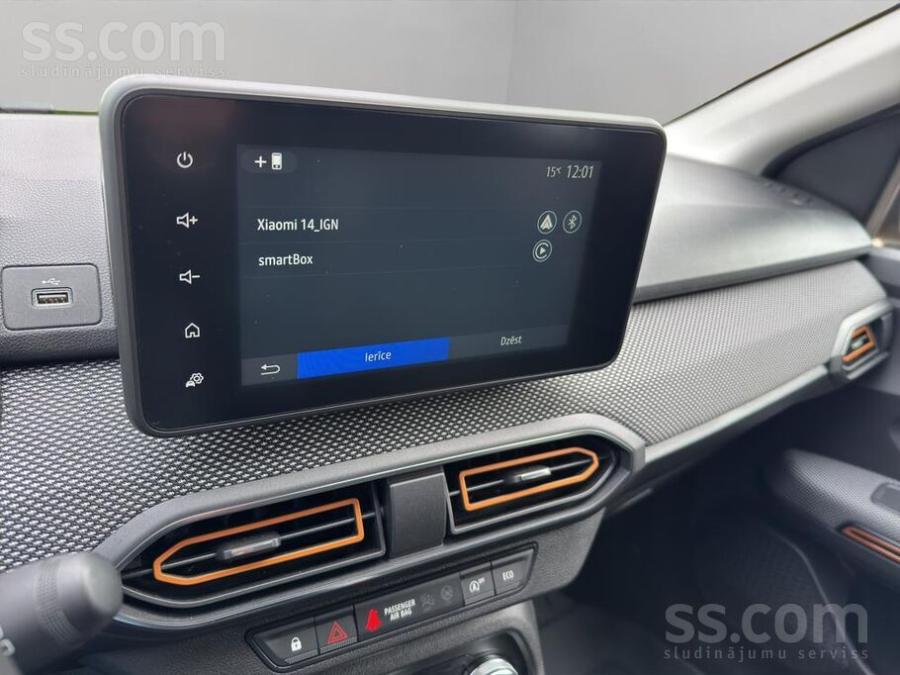 Orange Dacia Sandero 2022 in Riga, with an engine capacity of 1.00 L and mileage of 34 thousand km for 12295 €, photo 17 on AUTOMOTO.COM.LV
