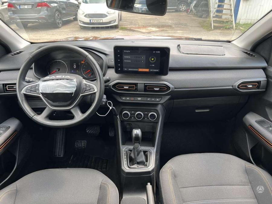 Orange Dacia Sandero 2023 in Kaunas, with an engine capacity of 1.00 L and mileage of 12 thousand km for 6900 €, photo 18 on AUTOMOTO.COM.LV