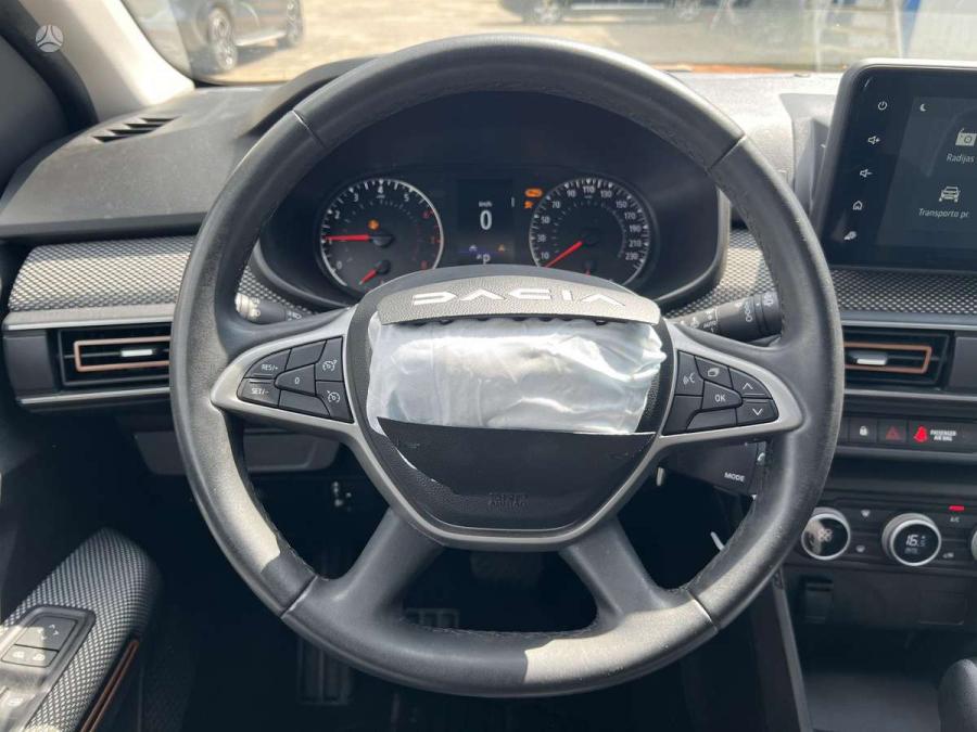 Orange Dacia Sandero 2023 in Kaunas, with an engine capacity of 1.00 L and mileage of 12 thousand km for 6900 €, photo 28 on AUTOMOTO.COM.LV