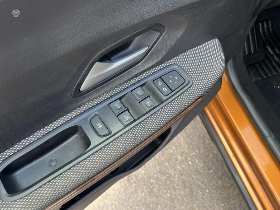 Orange Dacia Sandero 2023 in Kaunas, with an engine capacity of 1.00 L and mileage of 12 thousand km for 6900 €, photo 34 on AUTOMOTO.COM.LV