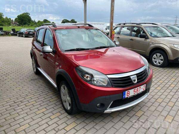 Sarkans Dacia Sandero 2010 Talsi, ar dzinēja tilpumu 1.60 L un nobraukumu 189 tūkst. km par 6370 €, foto 3 vietnē AUTOMOTO.COM.LV