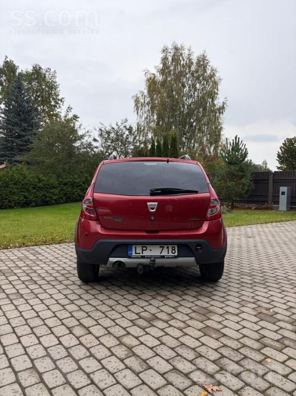 Sarkans Dacia Sandero 2010 Ventspils, ar dzinēja tilpumu 1.50 L un nobraukumu 237 tūkst. km par 3200 €, foto 5 vietnē AUTOMOTO.COM.LV