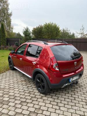 Sarkans Dacia Sandero 2010 Ventspils, ar dzinēja tilpumu 1.50 L un nobraukumu 237 tūkst. km par 3200 €, foto 6 vietnē AUTOMOTO.COM.LV