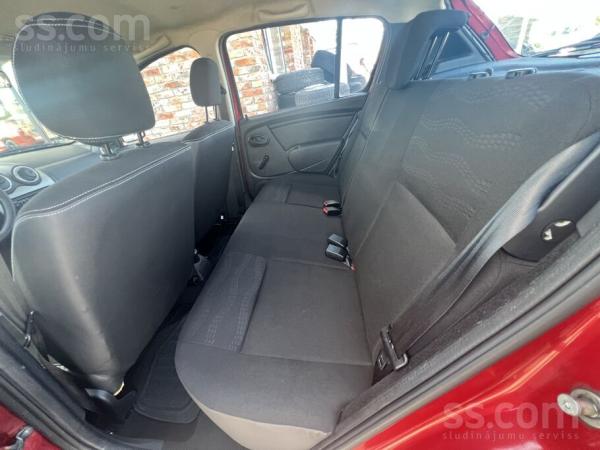 Sarkans Dacia Sandero 2012 Talsi, ar dzinēja tilpumu 1.50 L un nobraukumu 203 tūkst. km par 6770 €, foto 9 vietnē AUTOMOTO.COM.LV