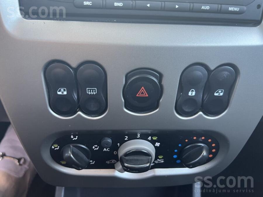 Sarkans Dacia Sandero 2012 Talsi, ar dzinēja tilpumu 1.50 L un nobraukumu 203 tūkst. km par 6770 €, foto 16 vietnē AUTOMOTO.COM.LV