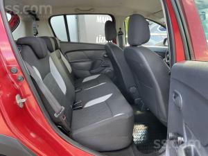 Red Dacia Sandero 2015 in Talsi, with an engine capacity of 1.50 L and mileage of 183 thousand km for 3900 €, photo 9 on AUTOMOTO.COM.LV