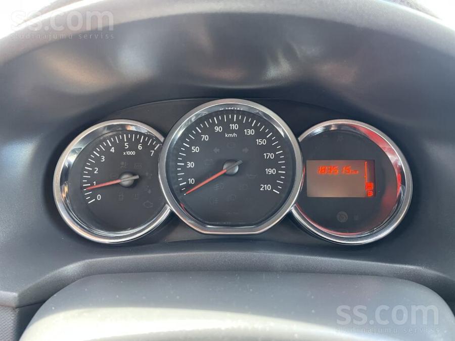 Red Dacia Sandero 2015 in Talsi, with an engine capacity of 1.50 L and mileage of 183 thousand km for 3900 €, photo 16 on AUTOMOTO.COM.LV
