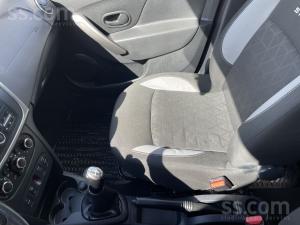 Red Dacia Sandero 2015 in Talsi, with an engine capacity of 1.50 L and mileage of 183 thousand km for 3900 €, photo 20 on AUTOMOTO.COM.LV