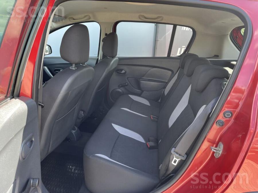 Red Dacia Sandero 2015 in Talsi, with an engine capacity of 1.50 L and mileage of 183 thousand km for 3900 €, photo 22 on AUTOMOTO.COM.LV