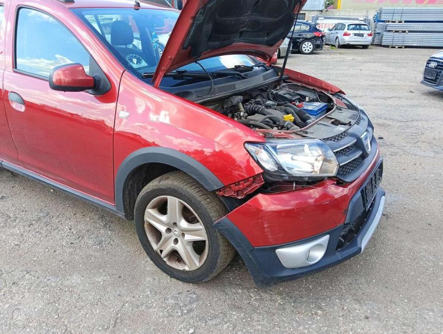 Sarkans Dacia Sandero 2016 Marijampole, ar dzinēja tilpumu 1.46 L un nobraukumu 211 tūkst. km par 2500 €, foto 5 vietnē AUTOMOTO.COM.LV