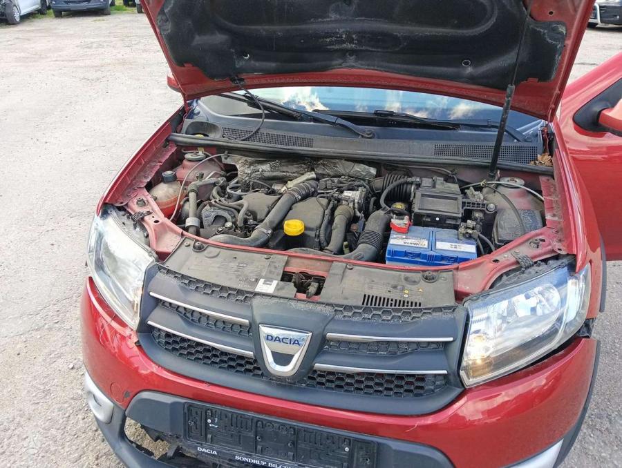 Sarkans Dacia Sandero 2016 Marijampole, ar dzinēja tilpumu 1.46 L un nobraukumu 211 tūkst. km par 2500 €, foto 8 vietnē AUTOMOTO.COM.LV