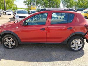 Sarkans Dacia Sandero 2016 Marijampole, ar dzinēja tilpumu 1.46 L un nobraukumu 211 tūkst. km par 2500 €, foto 20 vietnē AUTOMOTO.COM.LV