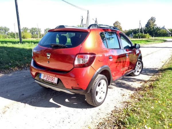 Sarkans Dacia Sandero 2016 Vilkaviškis, ar dzinēja tilpumu 1.50 L un nobraukumu 211 tūkst. km par 3250 €, foto 5 vietnē AUTOMOTO.COM.LV