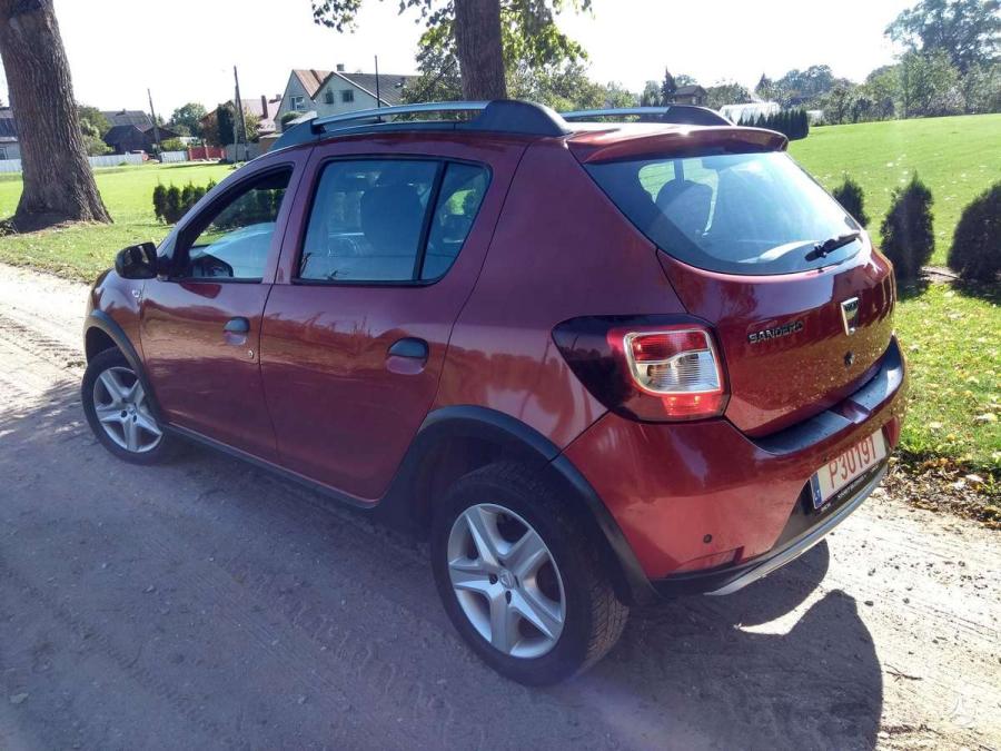 Sarkans Dacia Sandero 2016 Vilkaviškis, ar dzinēja tilpumu 1.46 L un nobraukumu 210 tūkst. km par 3250 €, foto 8 vietnē AUTOMOTO.COM.LV