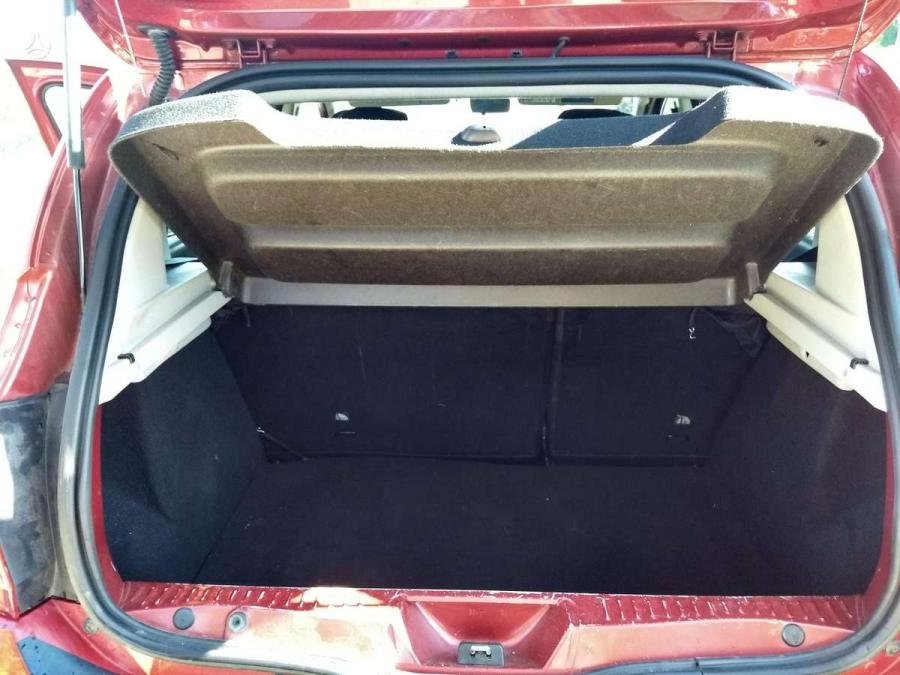 Sarkans Dacia Sandero 2016 Vilkaviškis, ar dzinēja tilpumu 1.46 L un nobraukumu 210 tūkst. km par 3250 €, foto 19 vietnē AUTOMOTO.COM.LV