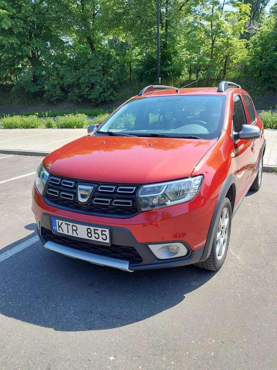 Sarkans Dacia Sandero 2019 Viļņa, ar dzinēja tilpumu 0.90 L un nobraukumu 149 tūkst. km par 5000 €, foto 1 vietnē AUTOMOTO.COM.LV
