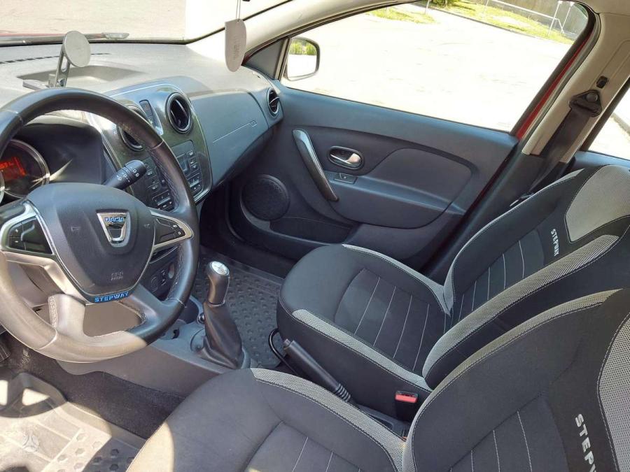 Sarkans Dacia Sandero 2019 Viļņa, ar dzinēja tilpumu 0.90 L un nobraukumu 149 tūkst. km par 5000 €, foto 5 vietnē AUTOMOTO.COM.LV