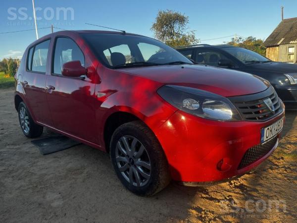 Sarkans Dacia Sandero 2008 Rīga, ar dzinēja tilpumu 1.40 L un nobraukumu 198 tūkst. km par 1600 €, foto 3 vietnē AUTOMOTO.COM.LV