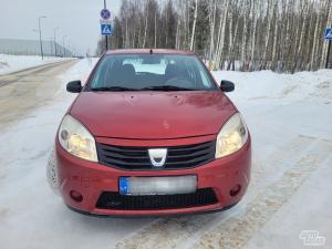 Red Dacia Sandero 2009 in Vilnius, with an engine capacity of 1.40 L and mileage of 106 thousand km for 1550 €, photo 2 on AUTOMOTO.COM.LV
