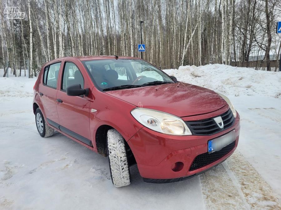 Red Dacia Sandero 2009 in Vilnius, with an engine capacity of 1.40 L and mileage of 106 thousand km for 1550 €, photo 3 on AUTOMOTO.COM.LV
