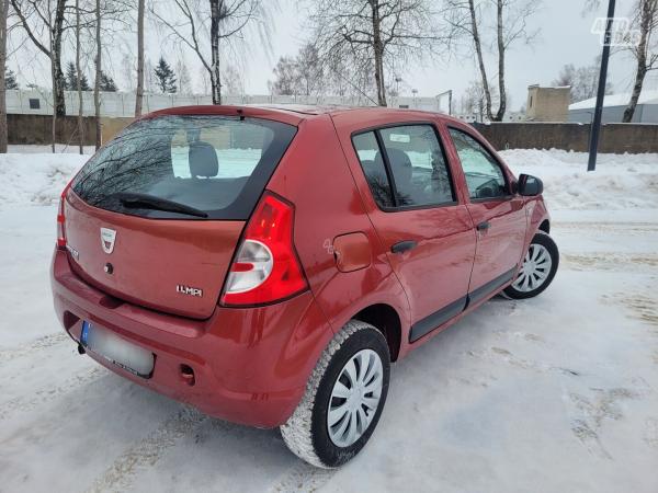 Sarkans Dacia Sandero 2009 Viļņa, ar dzinēja tilpumu 1.40 L un nobraukumu 106 tūkst. km par 1550 €, foto 6 vietnē AUTOMOTO.COM.LV