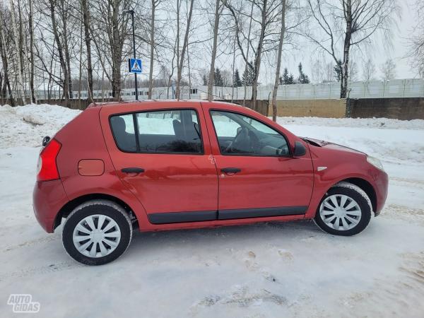 Sarkans Dacia Sandero 2009 Viļņa, ar dzinēja tilpumu 1.40 L un nobraukumu 106 tūkst. km par 1550 €, foto 8 vietnē AUTOMOTO.COM.LV