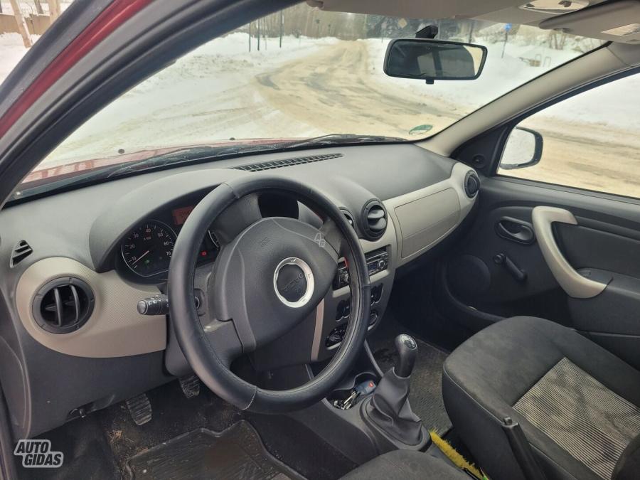 Red Dacia Sandero 2009 in Vilnius, with an engine capacity of 1.40 L and mileage of 106 thousand km for 1550 €, photo 11 on AUTOMOTO.COM.LV