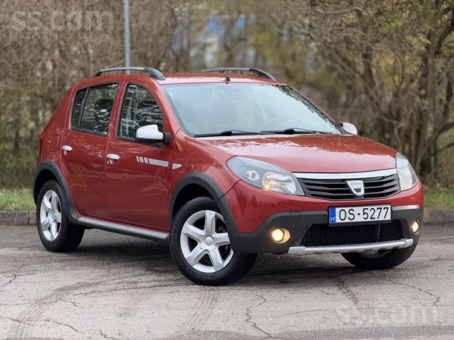 Sarkans Dacia Sandero 2010 Rīga, ar dzinēja tilpumu 1.60 L un nobraukumu 150 tūkst. km par 3990 €, foto 3 vietnē AUTOMOTO.COM.LV