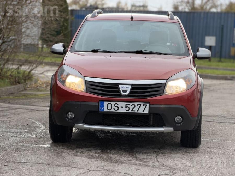 Sarkans Dacia Sandero 2010 Rīga, ar dzinēja tilpumu 1.60 L un nobraukumu 150 tūkst. km par 3990 €, foto 6 vietnē AUTOMOTO.COM.LV