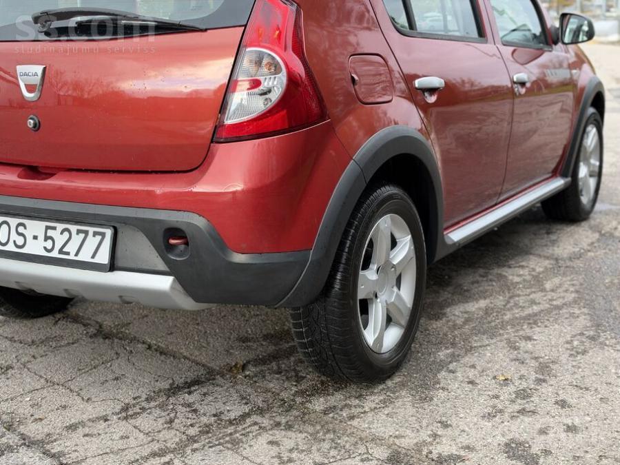 Sarkans Dacia Sandero 2010 Rīga, ar dzinēja tilpumu 1.60 L un nobraukumu 150 tūkst. km par 3990 €, foto 9 vietnē AUTOMOTO.COM.LV
