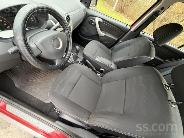 Red Dacia Sandero 2010 in Riga, with an engine capacity of 1.60 L and mileage of 150 thousand km for 3990 €, photo 10 on AUTOMOTO.COM.LV