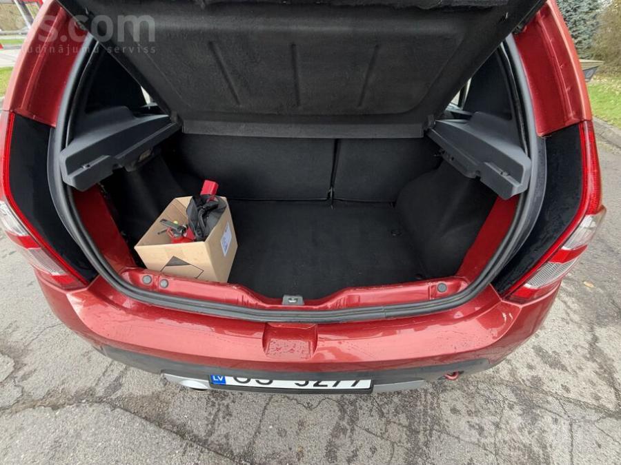 Sarkans Dacia Sandero 2010 Rīga, ar dzinēja tilpumu 1.60 L un nobraukumu 150 tūkst. km par 3990 €, foto 14 vietnē AUTOMOTO.COM.LV