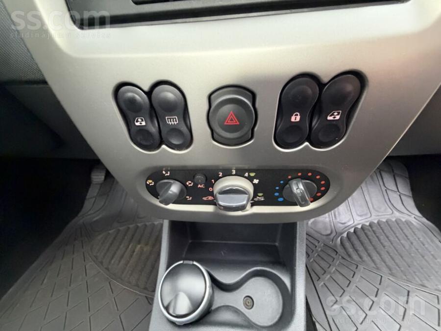 Sarkans Dacia Sandero 2010 Rīga, ar dzinēja tilpumu 1.60 L un nobraukumu 150 tūkst. km par 3990 €, foto 18 vietnē AUTOMOTO.COM.LV