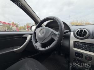 Sarkans Dacia Sandero 2010 Rīga, ar dzinēja tilpumu 1.60 L un nobraukumu 150 tūkst. km par 3990 €, foto 20 vietnē AUTOMOTO.COM.LV