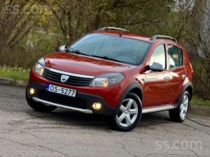 Dacia Sandero 2010 in Riga on AUTOMOTO.COM.LV Red Dacia Sandero 2010 in Riga, with an engine capacity of 1.60 L and mileage of 150 thousand km for 3990 €, photo 1 on AUTOMOTO.COM.LV