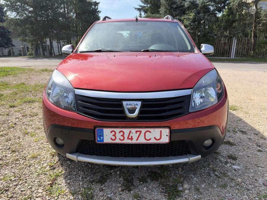 Sarkans Dacia Sandero 2012 Jurbarkas, ar dzinēja tilpumu 1.60 L un nobraukumu 175 tūkst. km par 2550 €, foto 11 vietnē AUTOMOTO.COM.LV