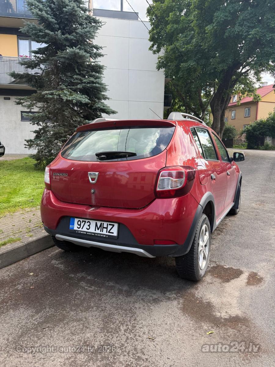 Red Dacia Sandero 2013 in Tallinn, with an engine capacity of 1.50 L and mileage of 154 thousand km for 4300 €, photo 4 on AUTOMOTO.COM.LV