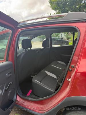 Red Dacia Sandero 2013 in Tallinn, with an engine capacity of 1.50 L and mileage of 154 thousand km for 4300 €, photo 6 on AUTOMOTO.COM.LV