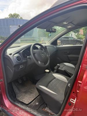 Red Dacia Sandero 2013 in Tallinn, with an engine capacity of 1.50 L and mileage of 154 thousand km for 4300 €, photo 7 on AUTOMOTO.COM.LV