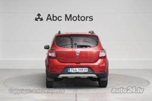 Red Dacia Sandero 2013 in Tallinn, with an engine capacity of 1.50 L and mileage of 169 thousand km for 99000 €, photo 6 on AUTOMOTO.COM.LV