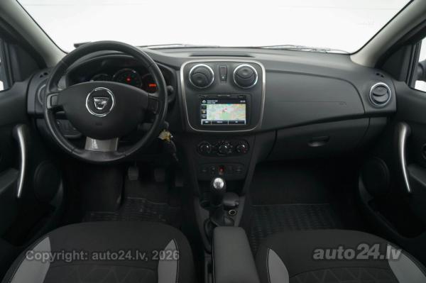 Red Dacia Sandero 2013 in Tallinn, with an engine capacity of 1.50 L and mileage of 169 thousand km for 99000 €, photo 8 on AUTOMOTO.COM.LV