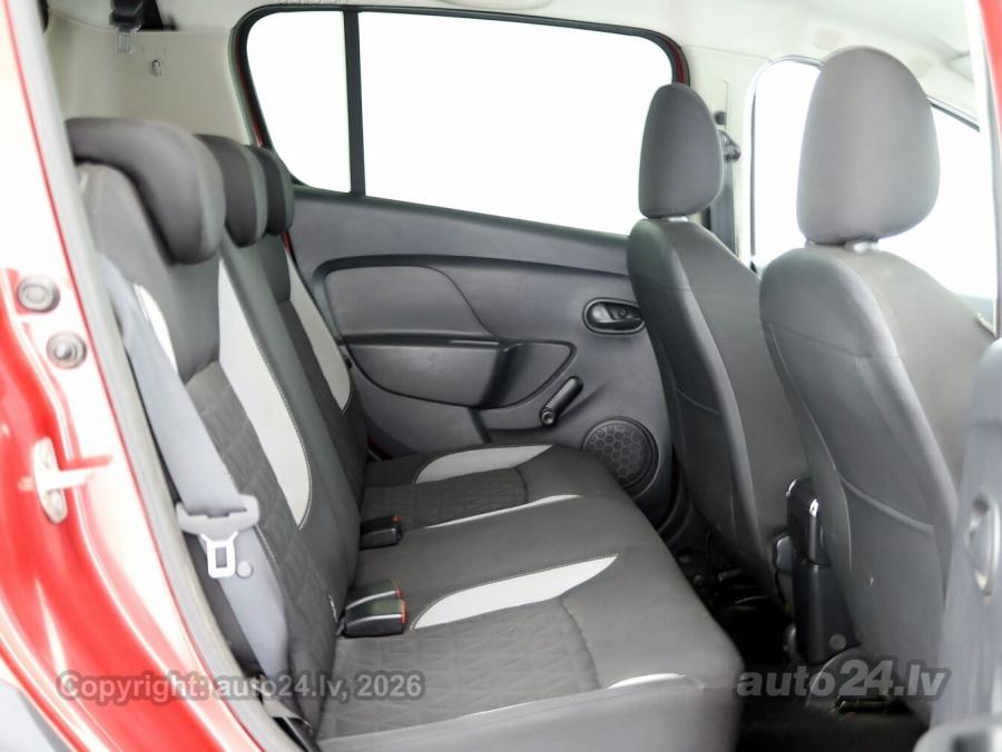 Red Dacia Sandero 2014 in Tallinn, with an engine capacity of 0.90 L and mileage of 219 thousand km for 2499 €, photo 8 on AUTOMOTO.COM.LV