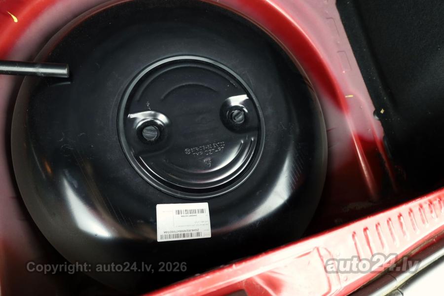 Red Dacia Sandero 2014 in Tallinn, with an engine capacity of 0.90 L and mileage of 219 thousand km for 2499 €, photo 10 on AUTOMOTO.COM.LV
