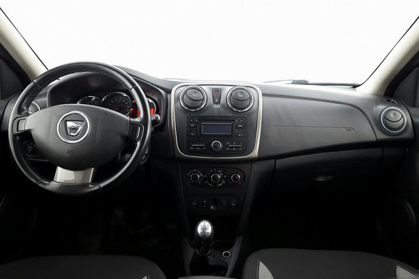 Red Dacia Sandero 2014 in Tallinn, with an engine capacity of 0.90 L and mileage of 219 thousand km for 2299 €, photo 6 on AUTOMOTO.COM.LV