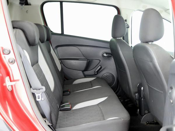 Red Dacia Sandero 2014 in Tallinn, with an engine capacity of 0.90 L and mileage of 219 thousand km for 2299 €, photo 8 on AUTOMOTO.COM.LV