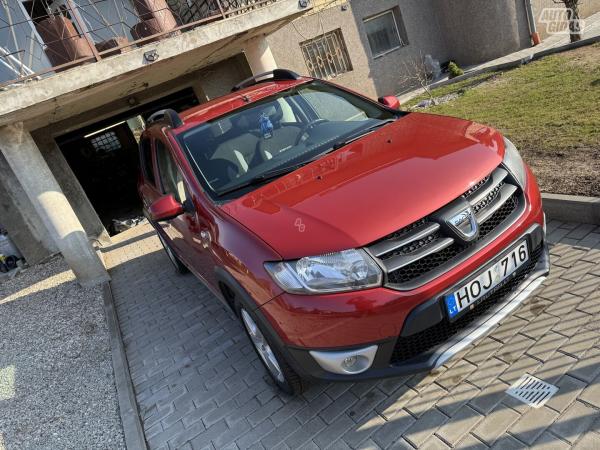 Sarkans Dacia Sandero 2015 Viļņa, ar dzinēja tilpumu 0.90 L un nobraukumu 61 tūkst. km par 4750 €, foto 2 vietnē AUTOMOTO.COM.LV