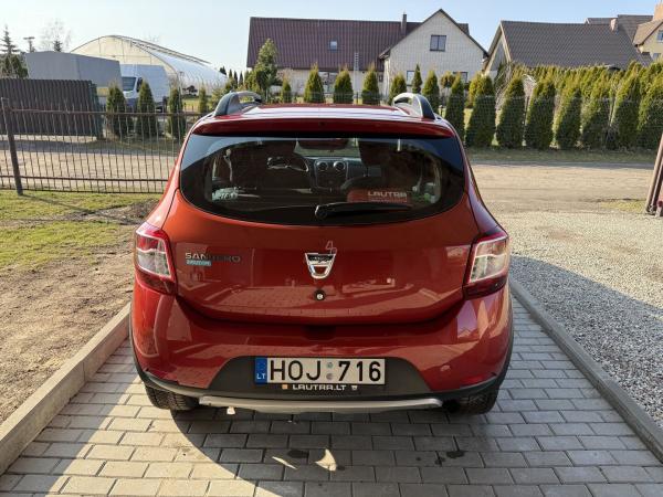 Sarkans Dacia Sandero 2015 Viļņa, ar dzinēja tilpumu 0.90 L un nobraukumu 61 tūkst. km par 4750 €, foto 7 vietnē AUTOMOTO.COM.LV