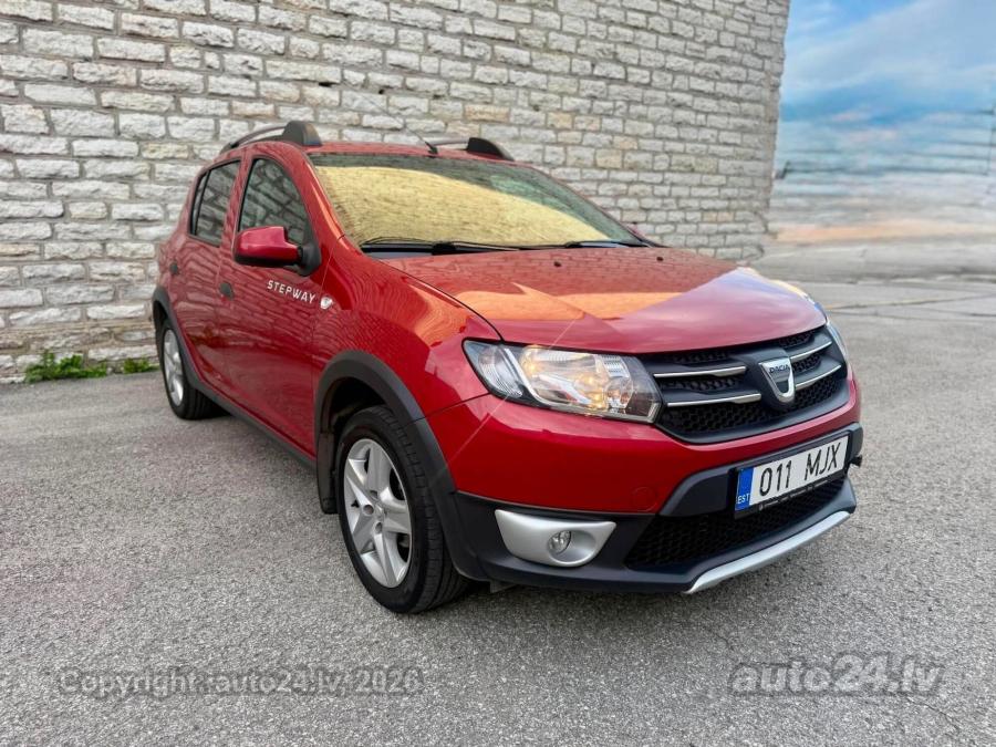 Sarkans Dacia Sandero 2015 Tallina, ar dzinēja tilpumu 1.50 L un nobraukumu 202 tūkst. km par 4600 €, foto 1 vietnē AUTOMOTO.COM.LV
